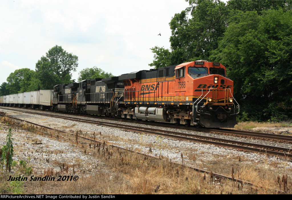 BNSF 7568